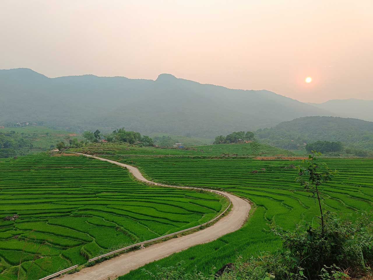 Pu Luong Nature Reserve - Hieu Waterfall 3 Days 2 Nights